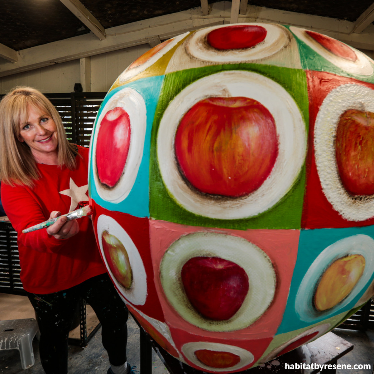 Artist Heather Wilson takes a bite out of the Big Apple project ...