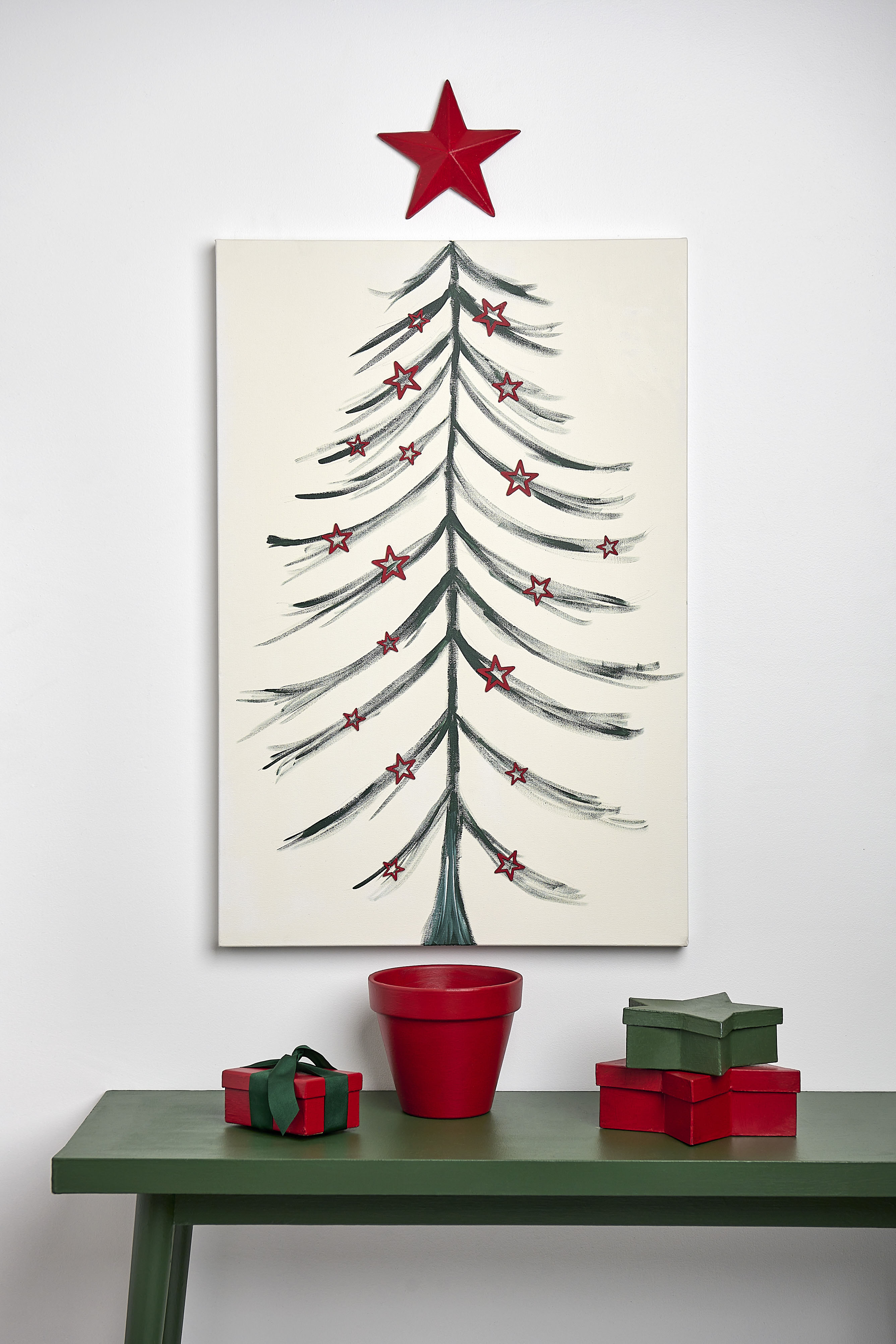 A brush of Christmas joy: Make your own festive artwork | Habitat by Resene