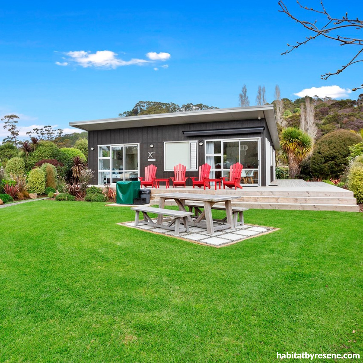 Creating the relaxing bach feeling at Flaxmill Bay Hideaway | Habitat ...