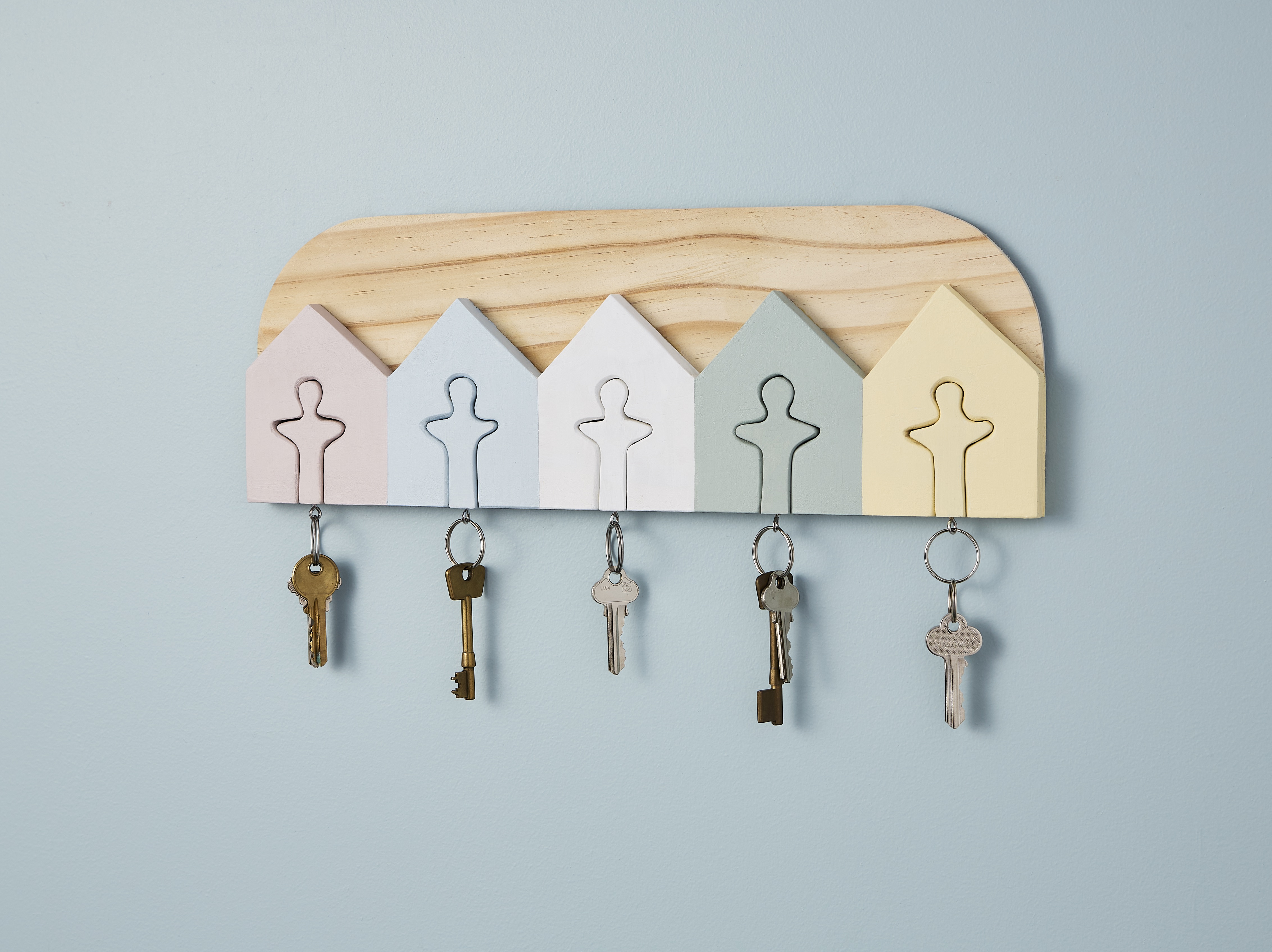 How to make your own family key holder | Habitat by Resene