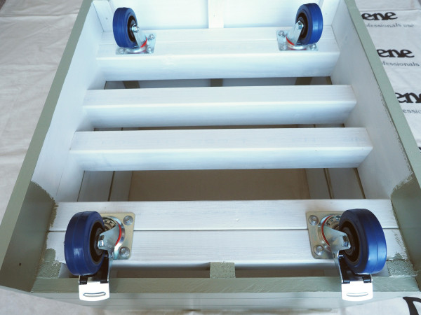 A stand up project: DIY umbrella stand for summer | Habitat by Resene