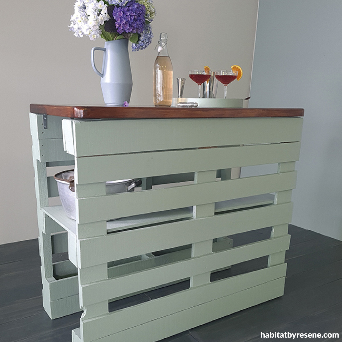Bench impress: DIY portable bench | Habitat by Resene