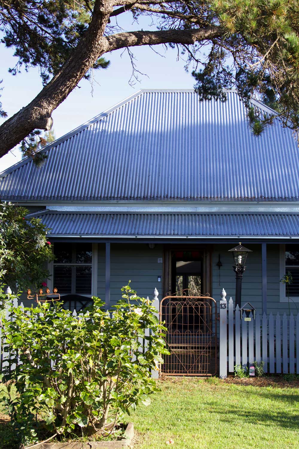 What a transformation: This charming 159-year-old Victorian cottage ...