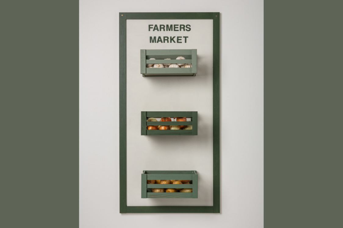 Crate-ing space: A DIY farmers’ market stand | Habitat by Resene