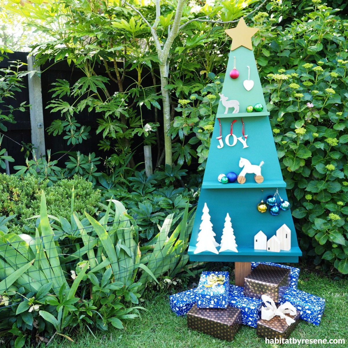Make your own Christmas tree | Habitat by Resene