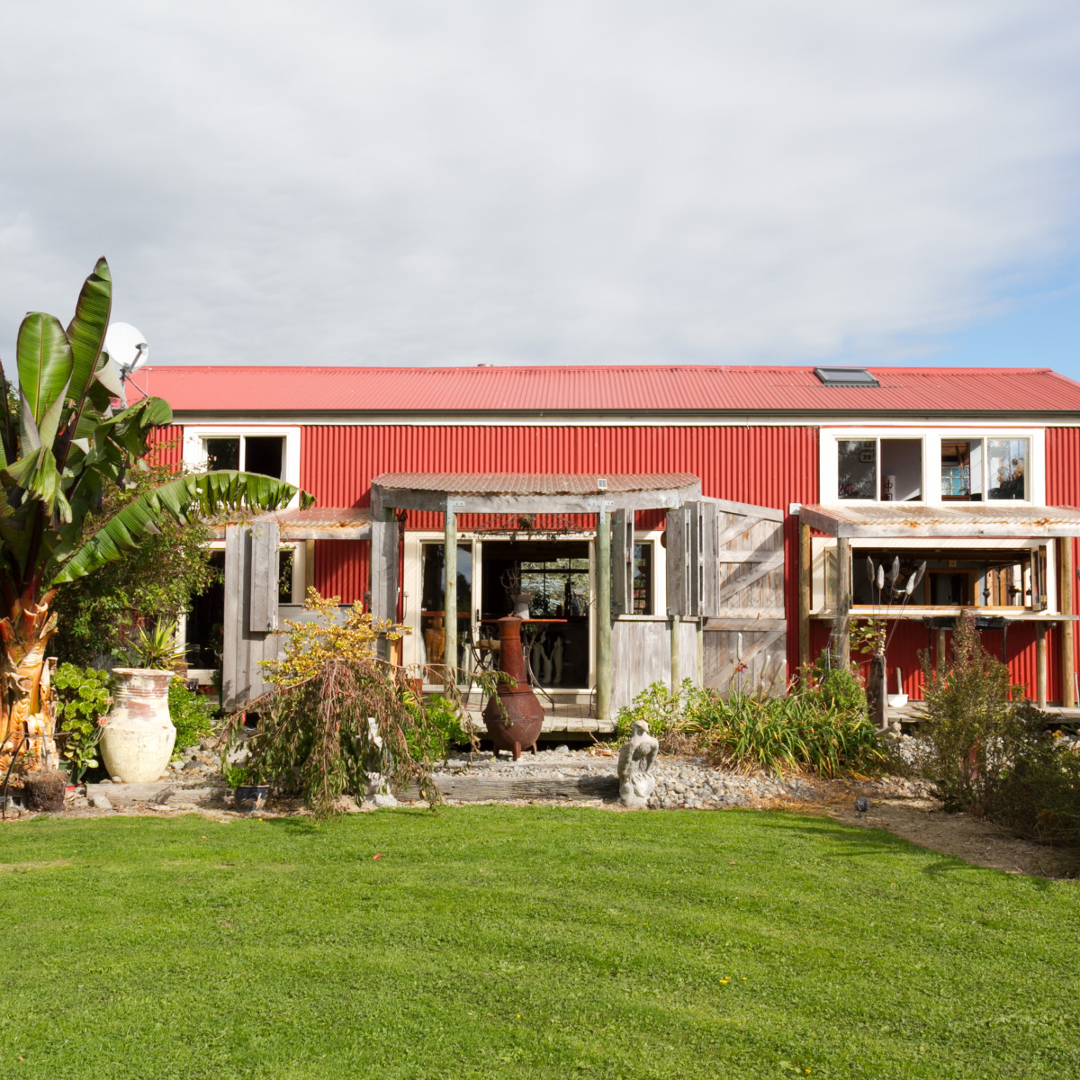 Paul and Di Convert a Barn into a Quirky Country Home | Habitat by Resene