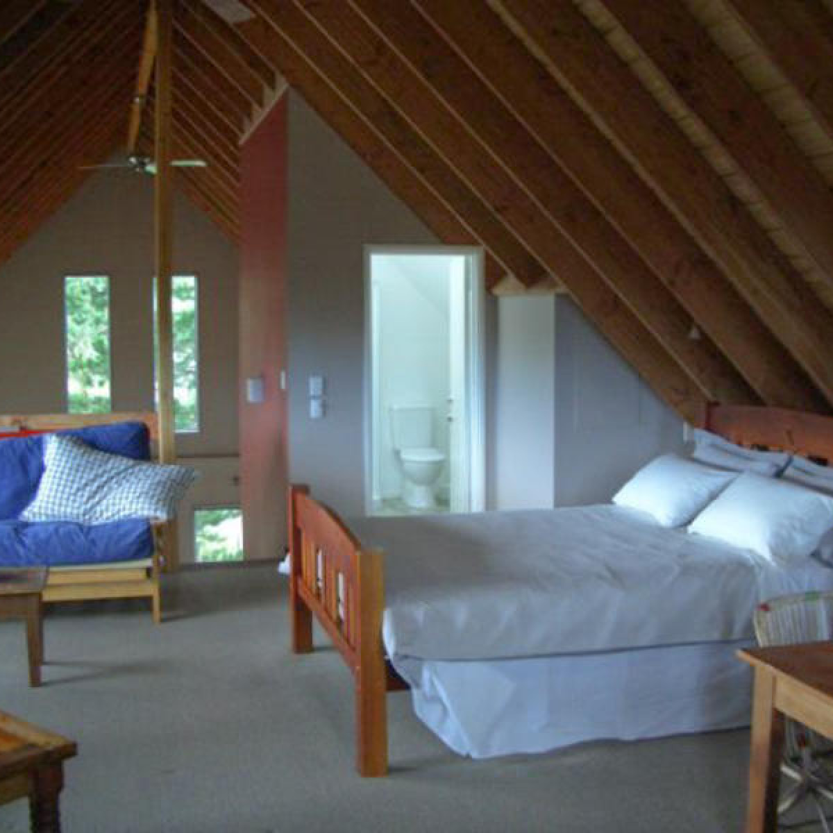 Derek and Elizabeth's Fairytale Cottage in a Winter Wonderland ...