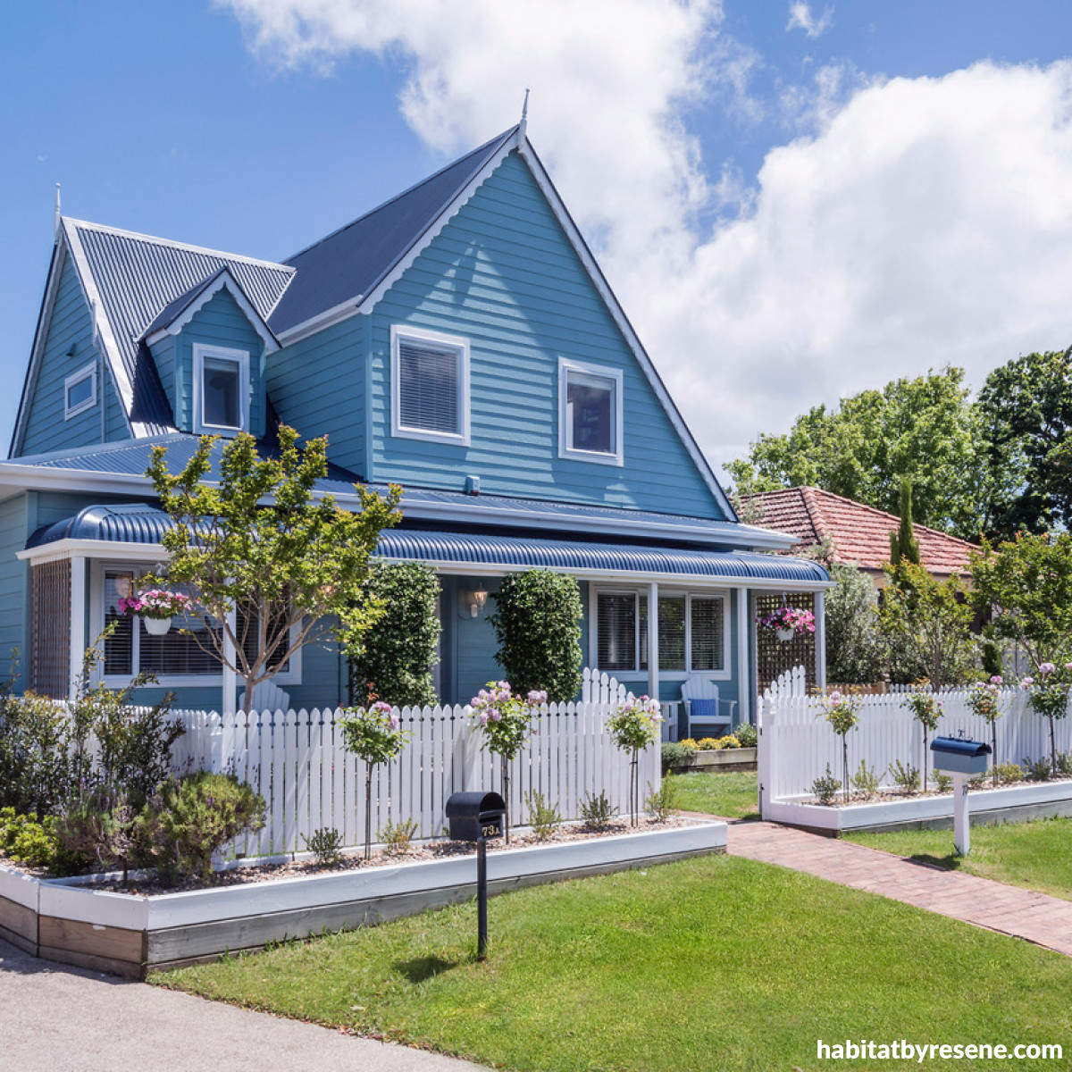 Dean and Delia’s delightful blue cottage by the sea | Habitat by Resene