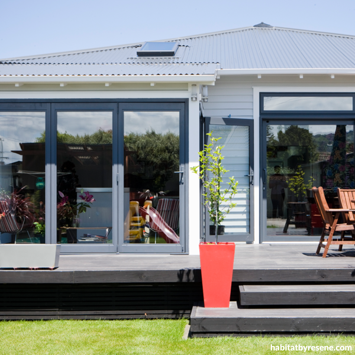 Window colour in a modern world | Habitat by Resene