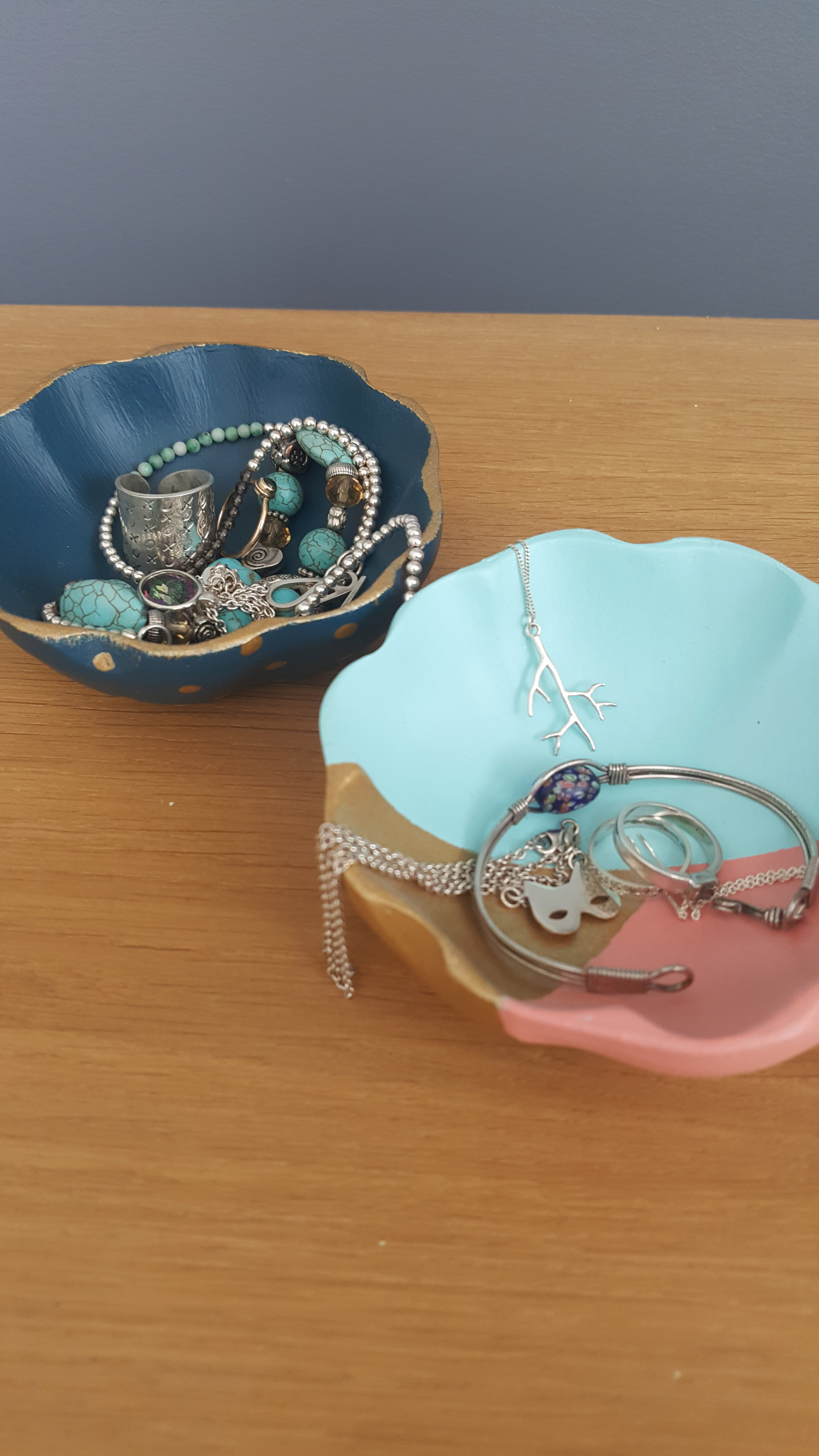 DIY: Upcycle old wooden bowls into a trinket bowl for your treasures ...