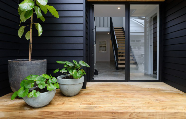 The magic combination for doing dark cladding right | Habitat by Resene