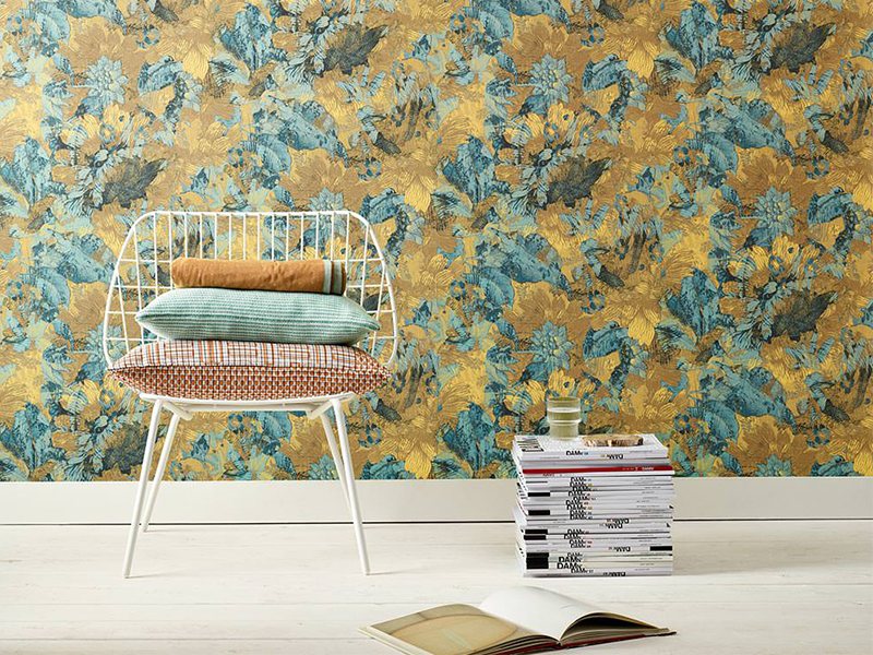 These gold wallpaper designs will bathe your house in shimmer and shine ...