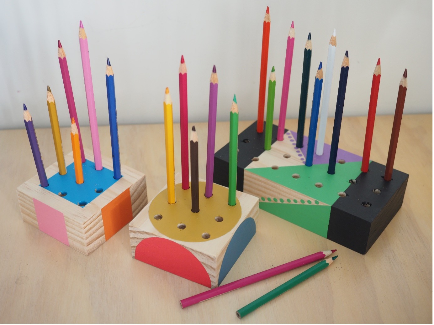 This pencil holder is a colourful study buddy | Habitat by Resene