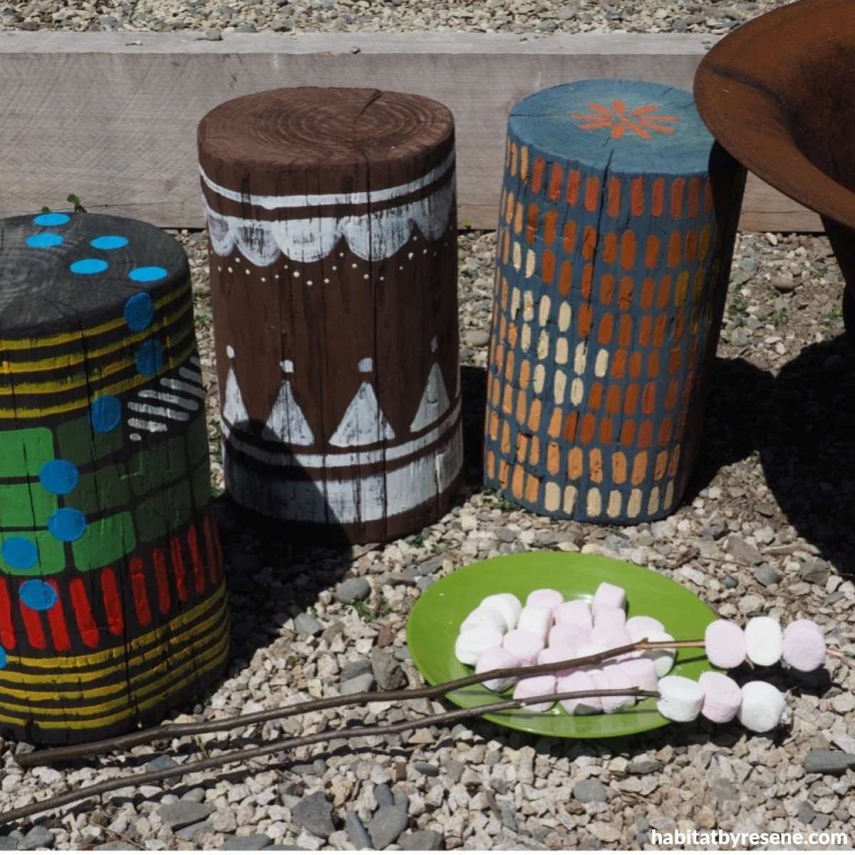 Create a colourful outdoor stool from a wooden post | Habitat by Resene